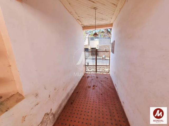 Casa térrea na rua 3 dormitórios, cozinha planejada