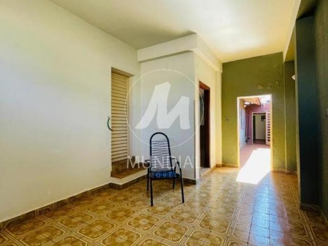 Casa térrea na rua 3 dormitórios, cozinha planejada