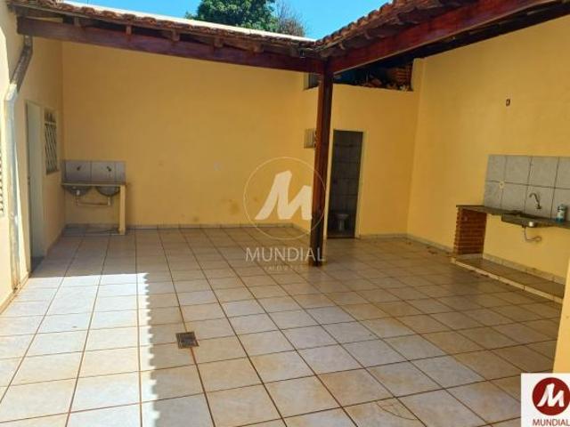 Casa térrea na rua 3 dormitórios, cozinha planejada