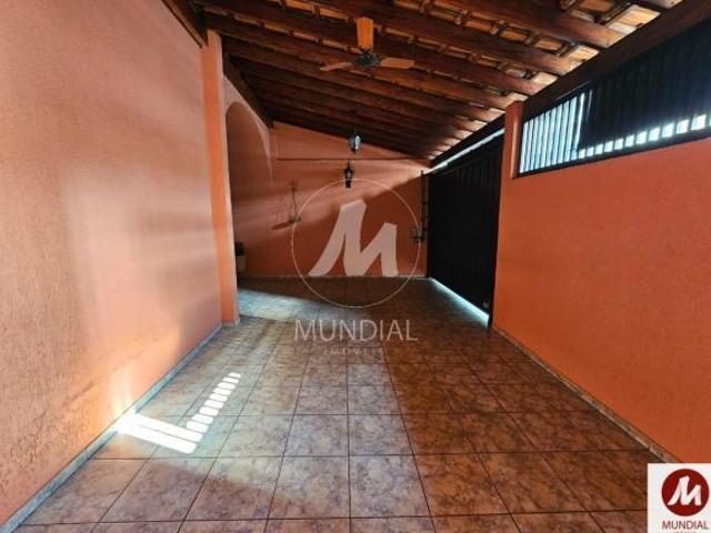 Casa térrea na rua 3 dormitórios, cozinha planejada