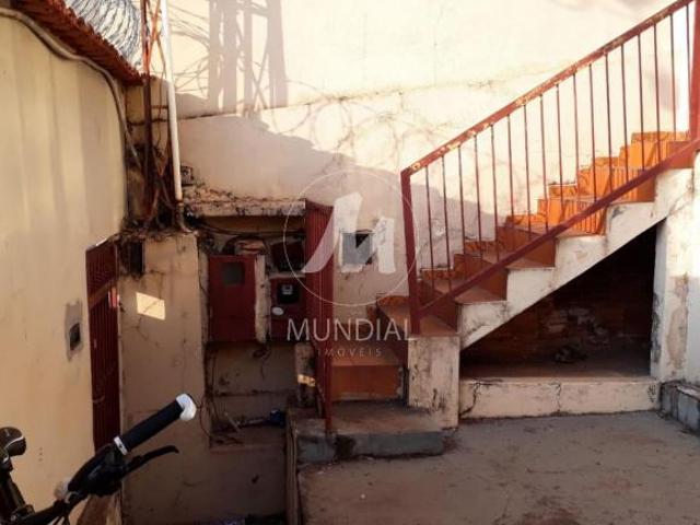 Casa térrea na rua 3 dormitórios, cozinha planejada