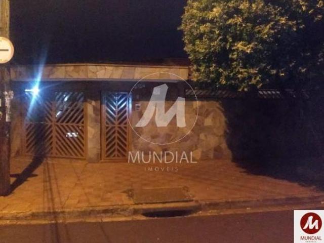 Casa térrea na rua 3 dormitórios, cozinha planejada