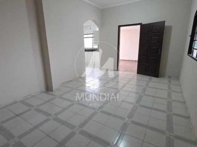 Casa térrea na rua 3 dormitórios, cozinha planejada