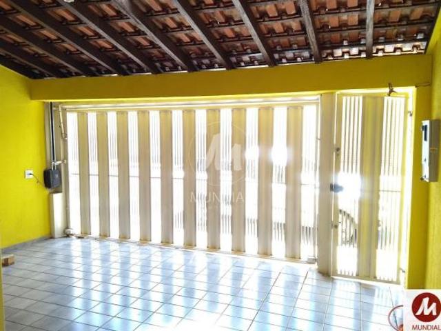 Casa térrea na rua 3 dormitórios, cozinha planejada