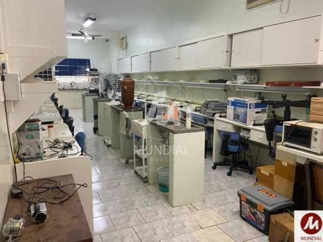 Casa térrea na rua 3 dormitórios, cozinha planejada