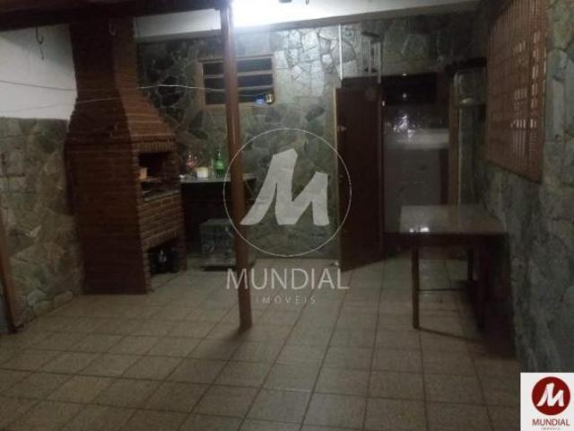 Casa térrea na rua 3 dormitórios, cozinha planejada