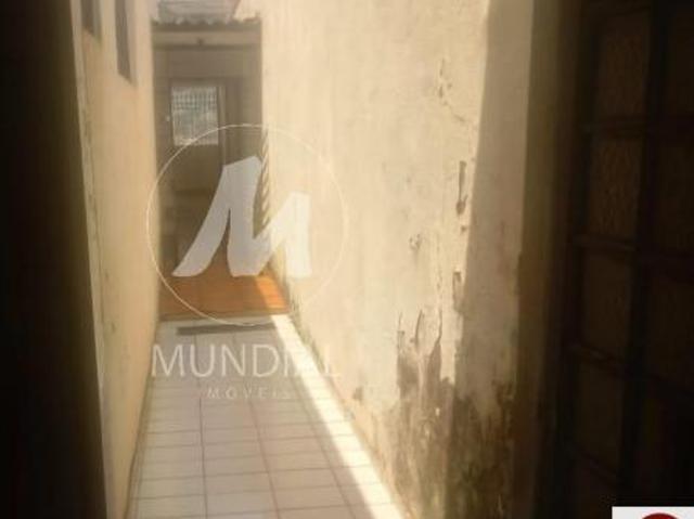 Casa térrea na rua 3 dormitórios, cozinha planejada