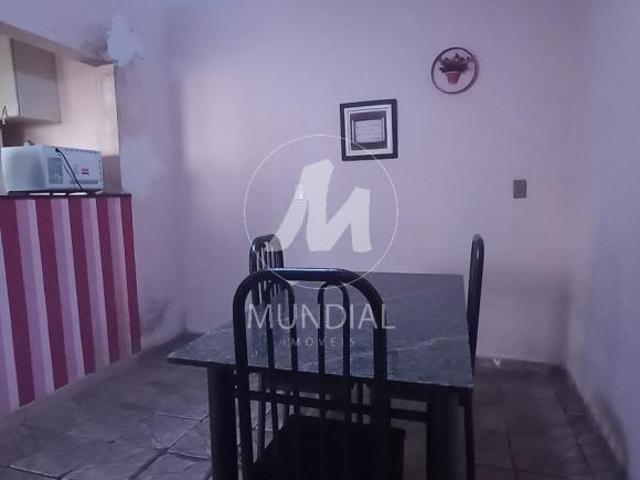 Casa térrea na rua 3 dormitórios, cozinha planejada