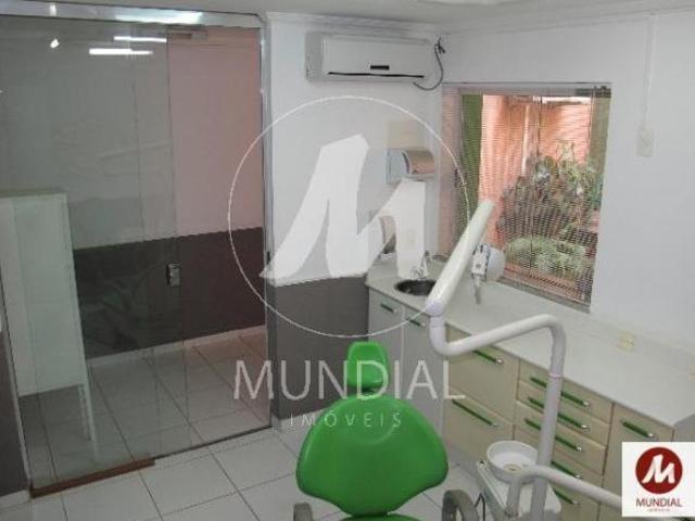 Casa térrea na rua 3 dormitórios, cozinha planejada