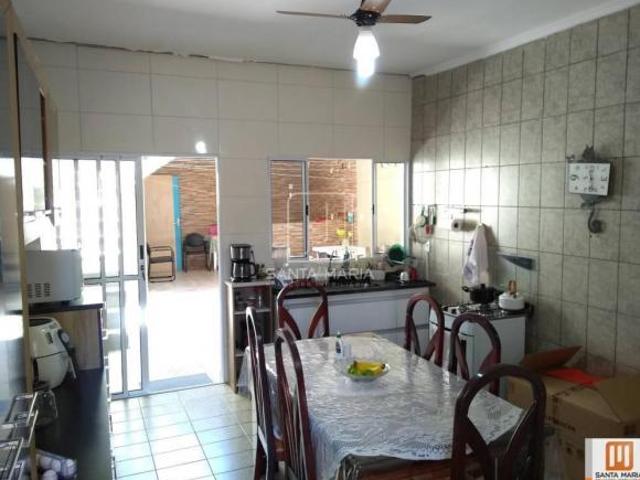 Casa térrea na rua 3 dormitórios, cozinha planejada