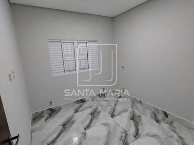 Casa térrea na rua 3 dormitórios/suite, cozinha planejada, portaria 24 horas, lazer, em condomínio