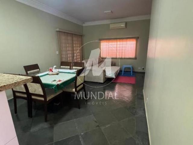 Casa térrea na rua 3 dormitórios/suite, cozinha planejada