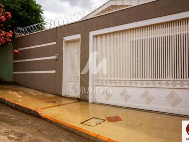 Casa térrea na rua 3 dormitórios/suite, cozinha planejada
