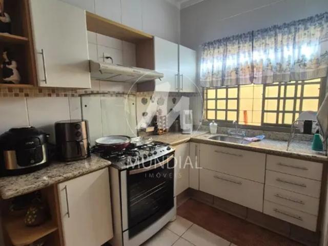 Casa térrea na rua 3 dormitórios/suite, cozinha planejada