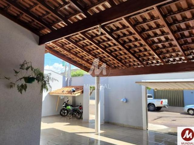 Casa térrea na rua 3 dormitórios/suite, cozinha planejada