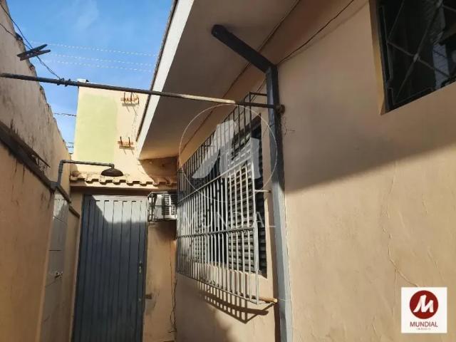 Casa térrea na rua 3 dormitórios/suite, cozinha planejada