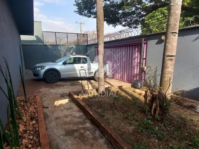 Casa térrea na rua 3 dormitórios/suite, cozinha planejada