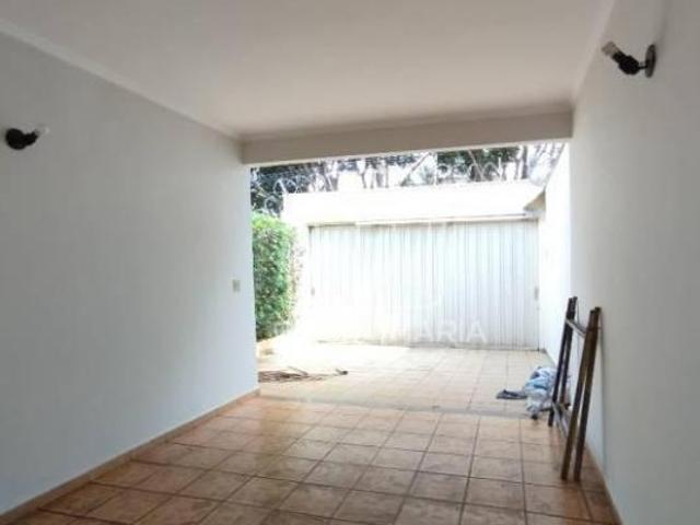 Casa térrea na rua 3 dormitórios/suite, cozinha planejada