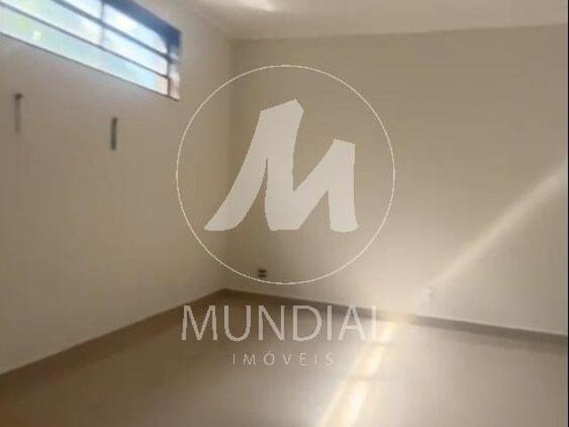 Casa térrea na rua 3 dormitórios/suite, cozinha planejada