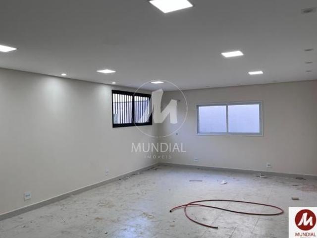 Casa térrea na rua 3 dormitórios/suite, cozinha planejada