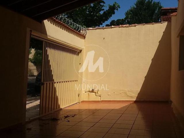 Casa térrea na rua 3 dormitórios/suite, cozinha planejada