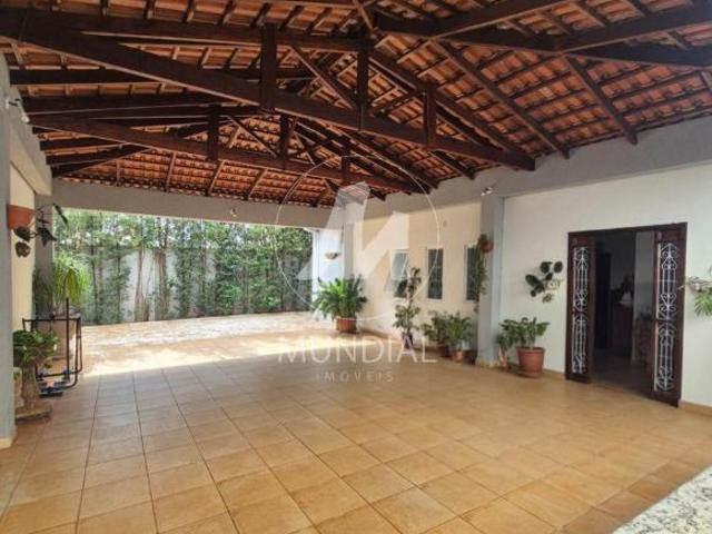 Casa térrea na rua 3 dormitórios/suite, cozinha planejada
