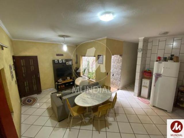 Casa térrea na rua 3 dormitórios/suite, cozinha planejada