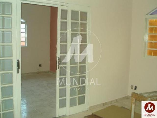 Casa térrea na rua 3 dormitórios/suite, cozinha planejada