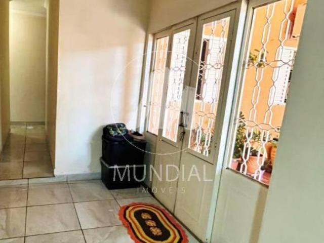 Casa térrea na rua 3 dormitórios/suite, cozinha planejada
