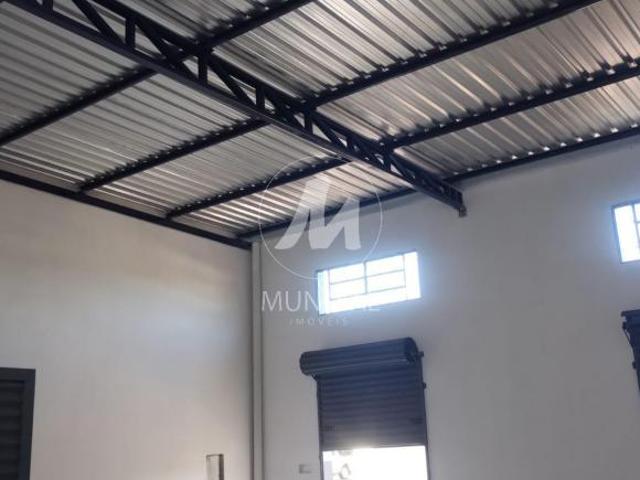 Casa térrea na rua 3 dormitórios/suite, cozinha planejada