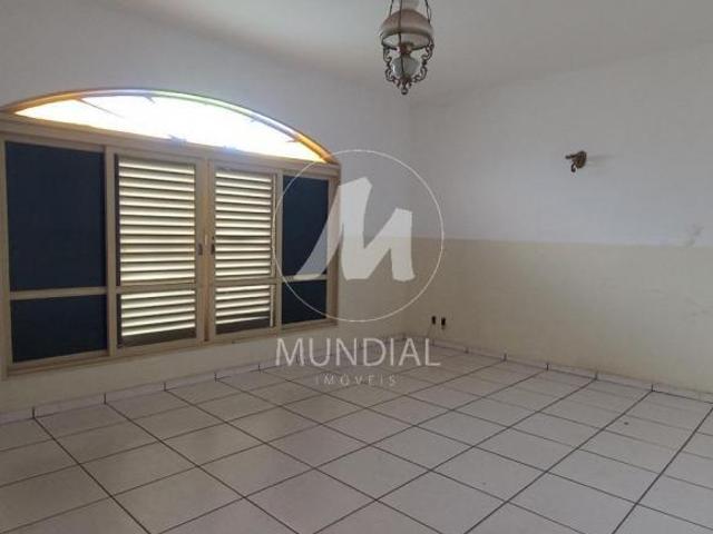 Casa térrea na rua 3 dormitórios/suite, cozinha planejada