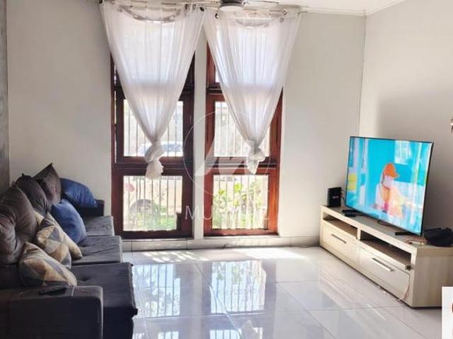 Casa térrea na rua 3 dormitórios/suite, cozinha planejada