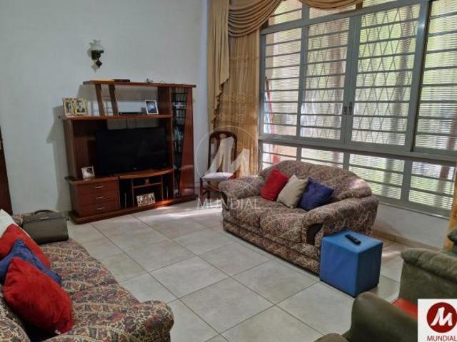 Casa térrea na rua 3 dormitórios/suite, cozinha planejada