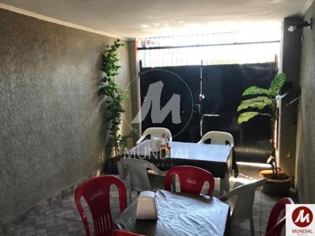 Casa térrea na rua 3 dormitórios/suite, cozinha planejada