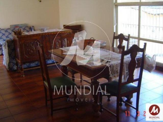 Casa térrea na rua 3 dormitórios/suite, cozinha planejada