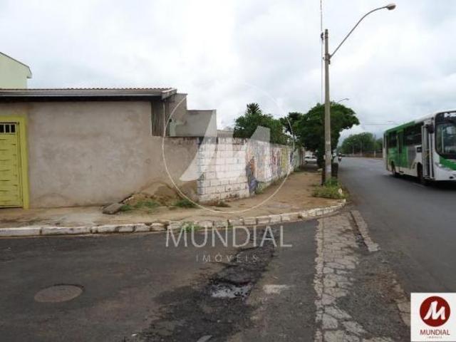 Casa térrea na rua 3 dormitórios/suite