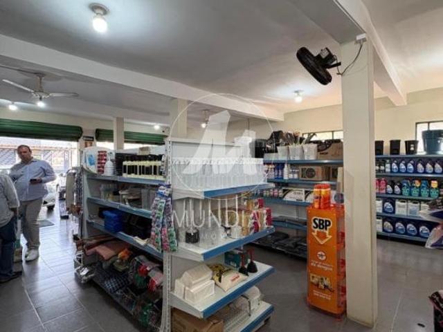 Casa térrea na rua 3 dormitórios/suite