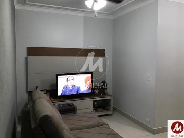 Casa térrea na rua 3 dormitórios/suite