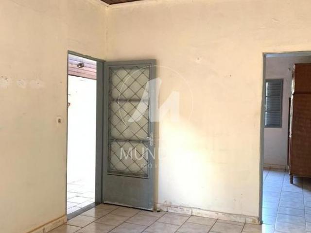 Casa térrea na rua 1 dormitórios, cozinha planejada