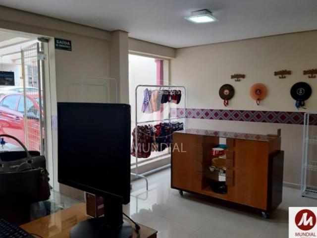 Casa térrea na rua 1 dormitórios, cozinha planejada