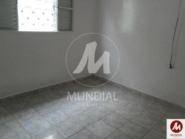 Casa térrea na rua 2 dormitórios, cozinha planejada