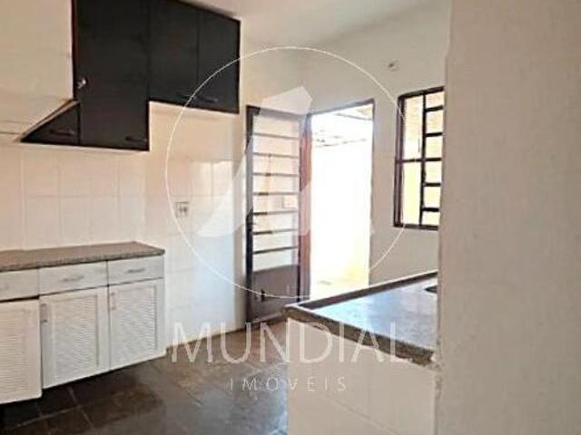 Casa térrea na rua 2 dormitórios, cozinha planejada