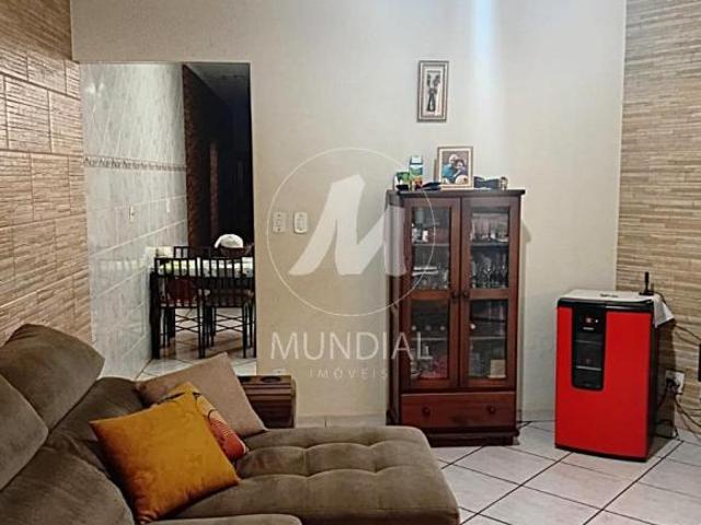 Casa térrea na rua 2 dormitórios, cozinha planejada