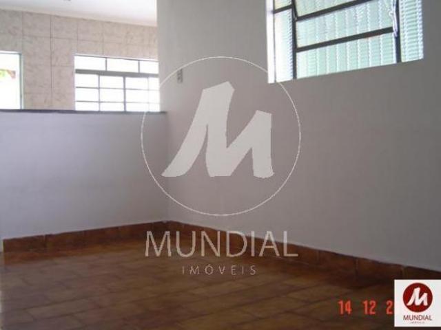 Casa térrea na rua 2 dormitórios, cozinha planejada