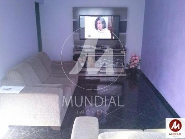 Casa térrea na rua 2 dormitórios, cozinha planejada