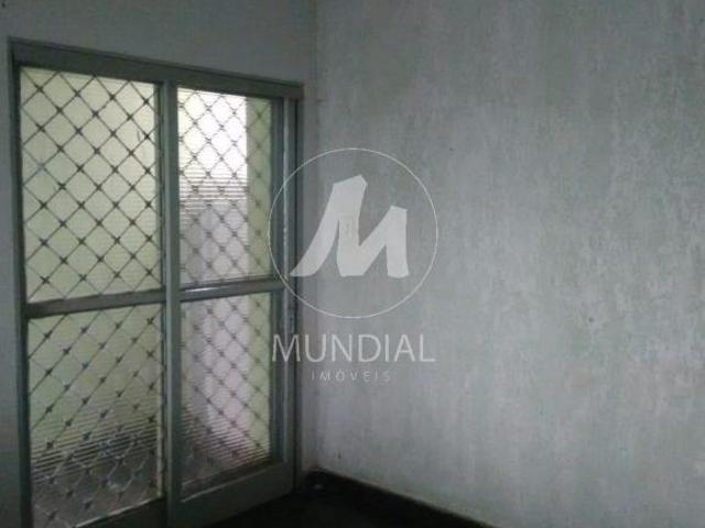 Casa térrea na rua 2 dormitórios, cozinha planejada