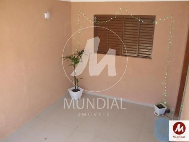 Casa térrea na rua 2 dormitórios, cozinha planejada