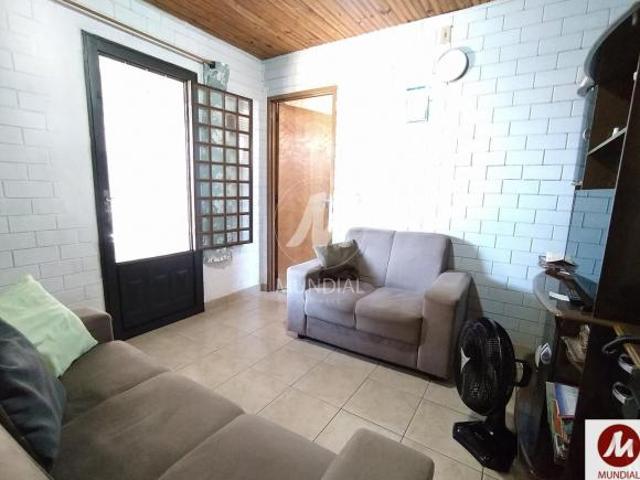 Casa térrea na rua 2 dormitórios, cozinha planejada