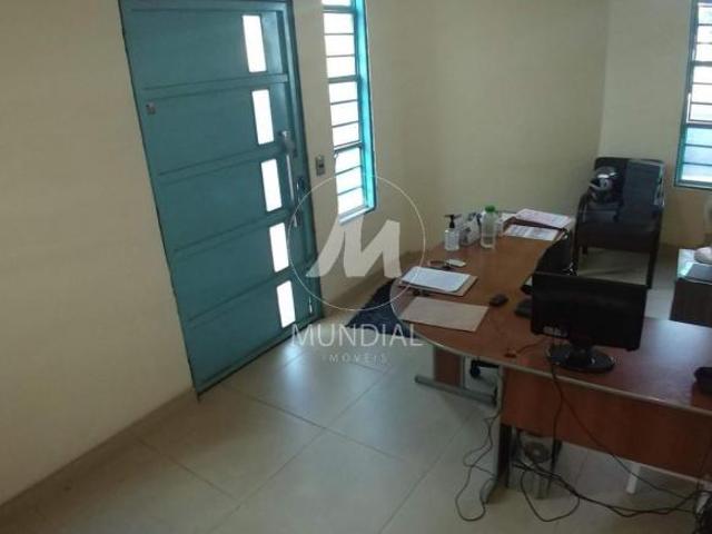 Casa térrea na rua 2 dormitórios, cozinha planejada