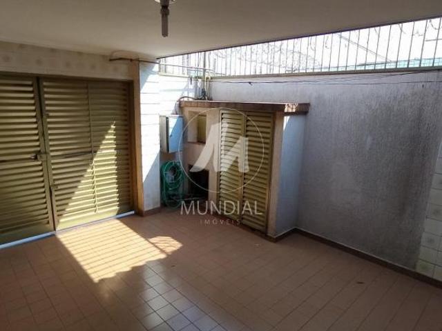 Casa térrea na rua 2 dormitórios, cozinha planejada